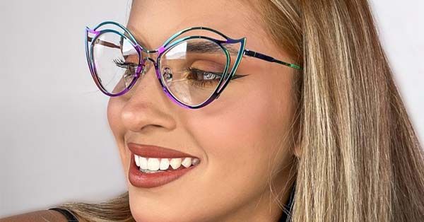 Single Vision Glasses: Clear Vision, Stylish Frames