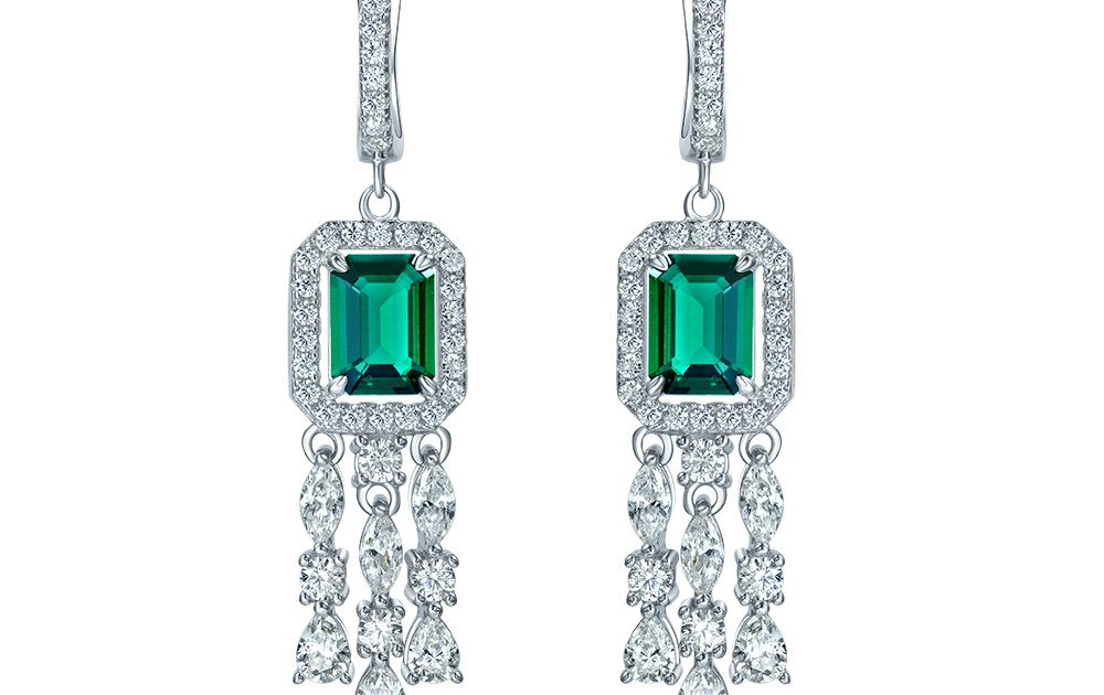 Pretty Emerald Green Rectangle Pierced Earrings | Vooglam